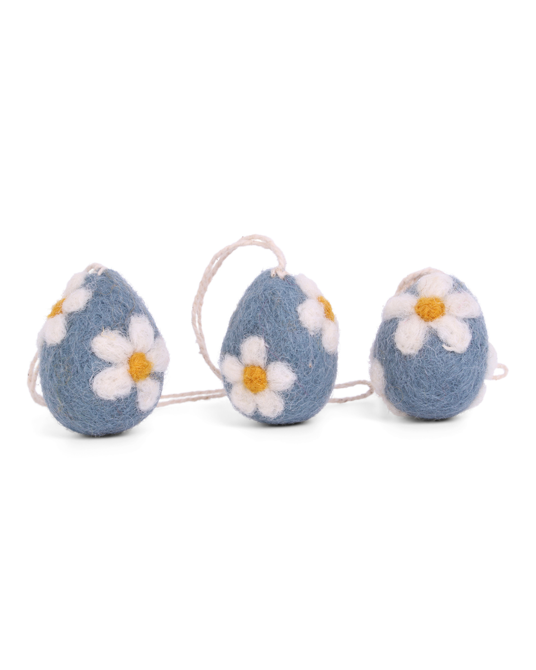 Ostereier mit weißen Blumen 3er-Set Filzanhänger von Gry & Sif – Südstrand